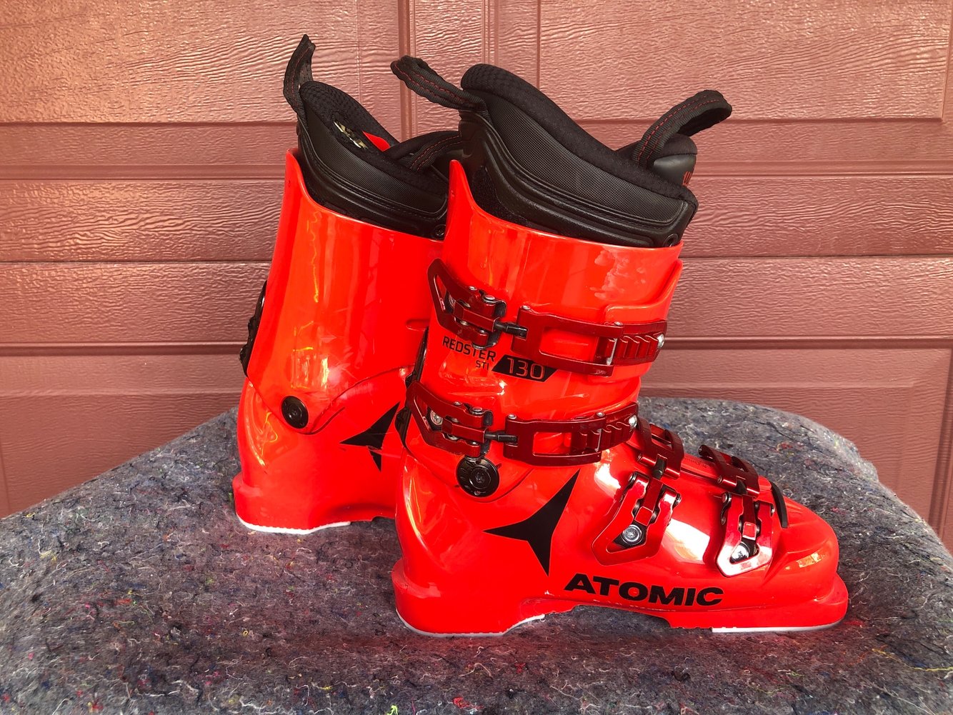 Atomic Redster STI 130 race boots sz | SidelineSwap