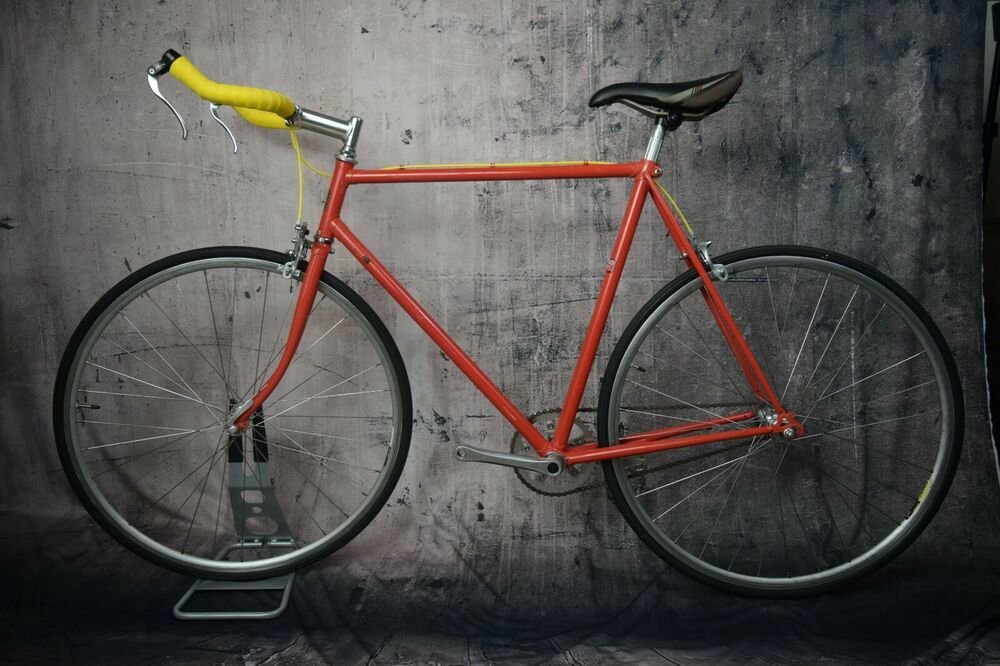 BRIGHT RED ROAD BIKE, 60CM, SIZE XXL, SINGLE SPEED, MAVIC 700x23C RIMS ...