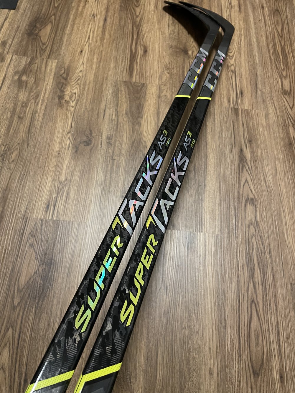2 pack - CCM AS3 Pro RH 90 Flex P19 | SidelineSwap