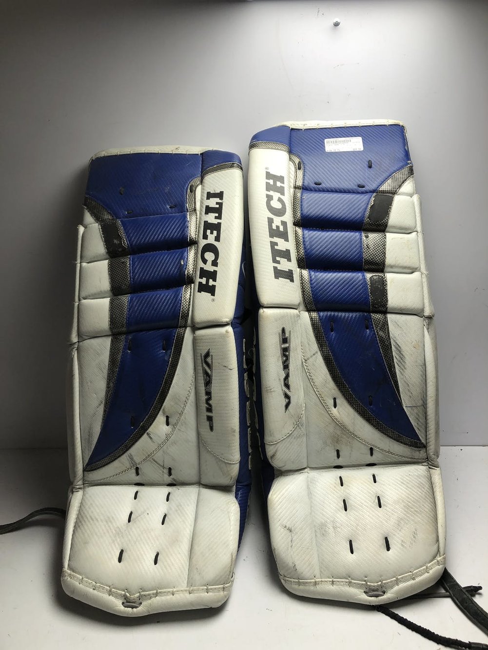 Used Itech Vamp 7.8 30" Ice Hockey Goalie Leg Pads | SidelineSwap