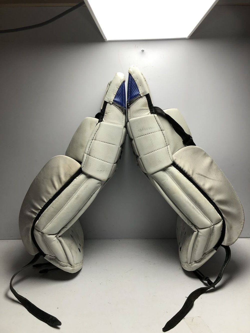 Used Itech Vamp 7.8 30" Ice Hockey Goalie Leg Pads | SidelineSwap