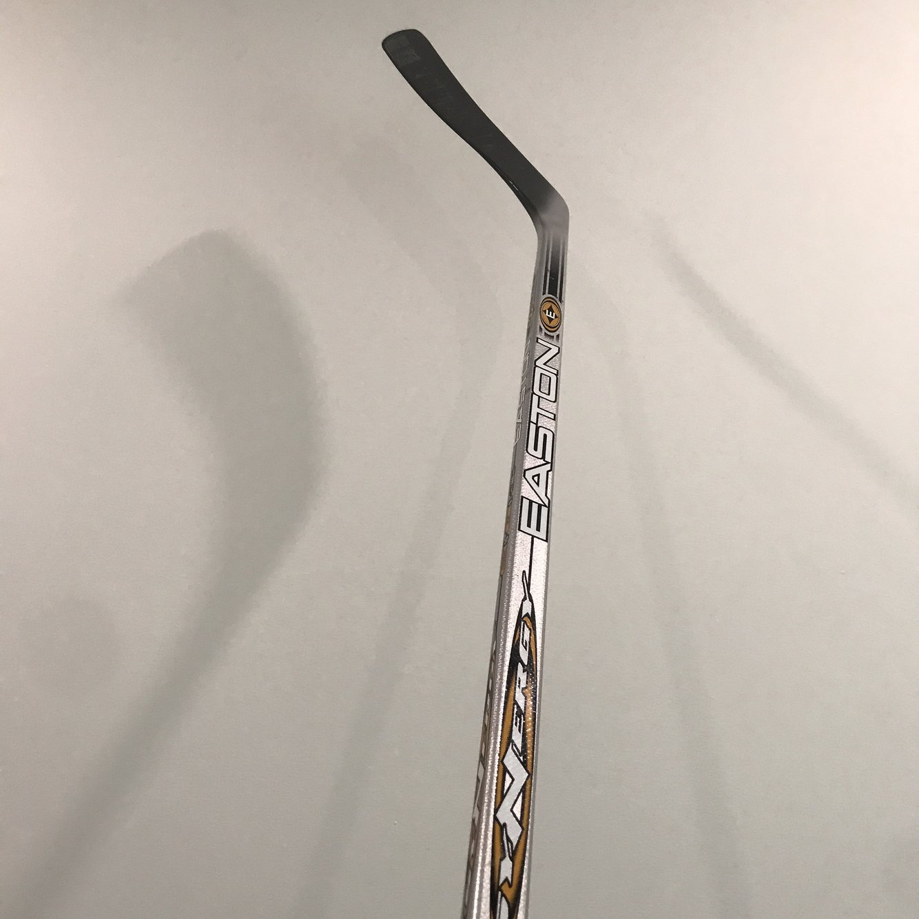 Original Easton Synergy Composite Hockey Stick Left 100 Flex Shanahan ...