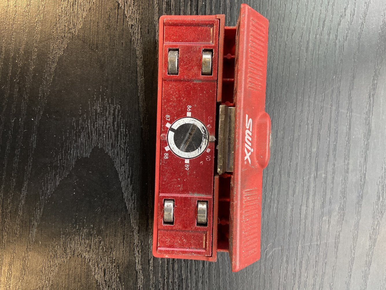 Swix Adjustable Edge Sharpening Guide | SidelineSwap