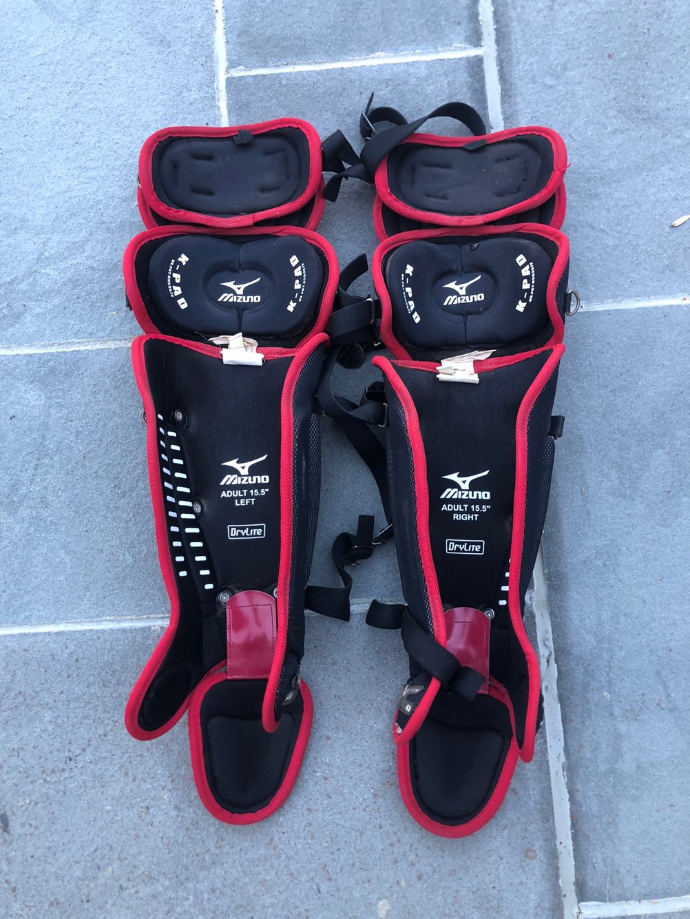 Red Adult Mizuno Samurai Catcher's Leg Guard | SidelineSwap