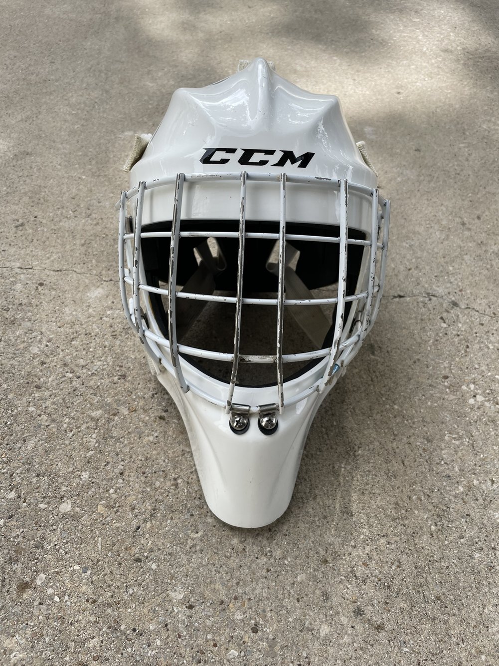 CCM Pro Goalie Mask 2015 large | SidelineSwap
