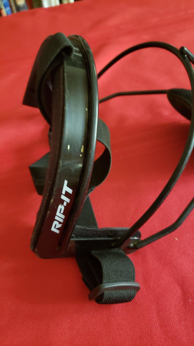 Youth 10-14 Used Rip It Face Guard | SidelineSwap