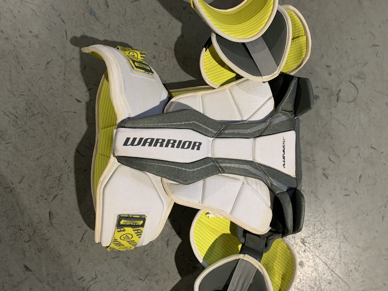 Warrior Dynasty shoulder pads | SidelineSwap