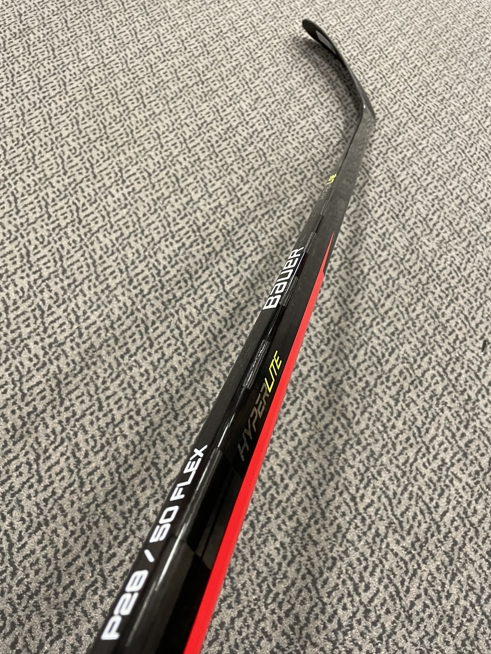 Bauer Hyperlite P28 curve 50 flex right hand curve | SidelineSwap