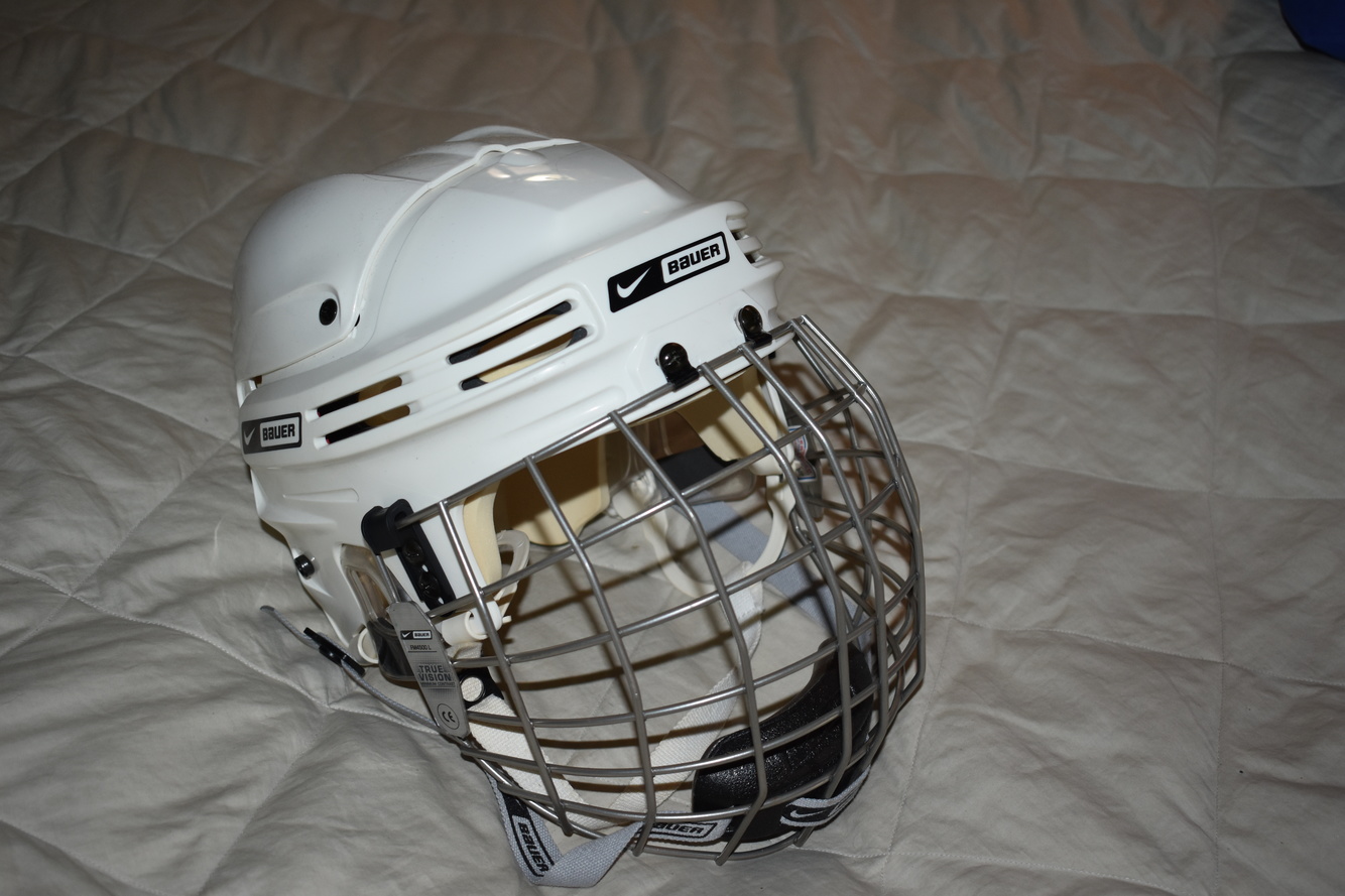 Bauer NBH4500M Hockey Helmet w/FM4500 True Vision cage, White, Large ...