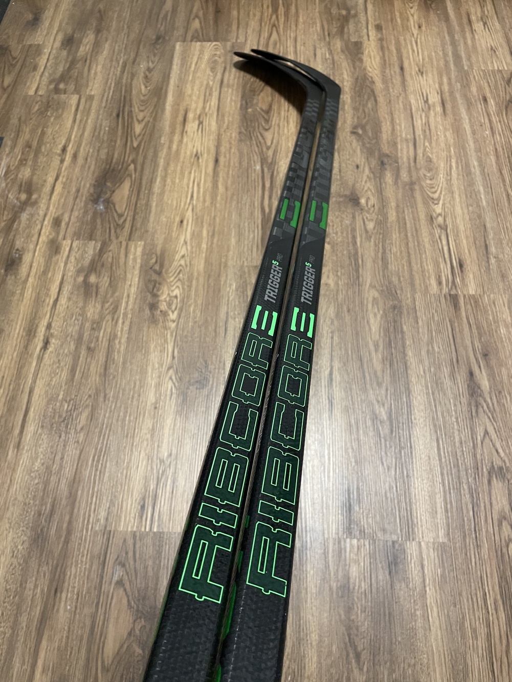 2 pack - CCM Trigger 5 Pro RH 75 Flex P19 | SidelineSwap