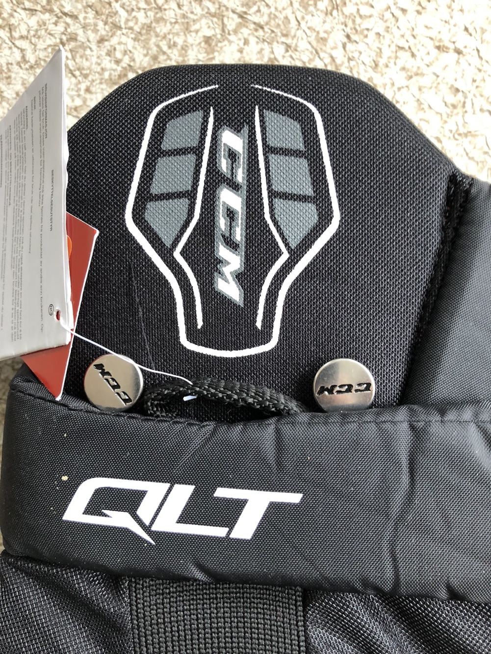 Black Youth New Large CCM QUICKLITE CONTROL QLT Hockey Pants | SidelineSwap
