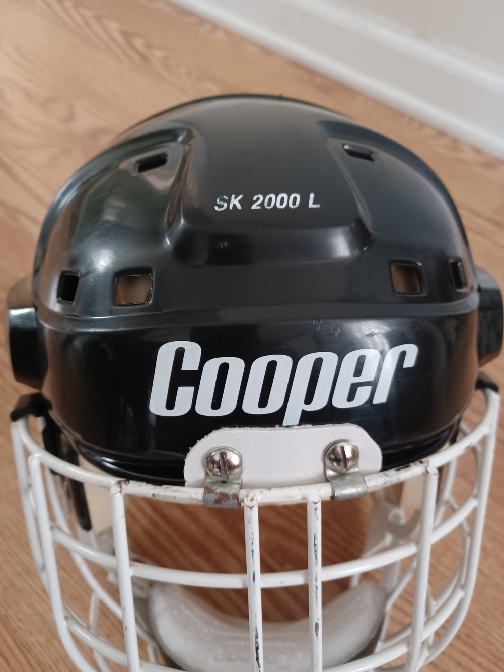 Senior Used Cooper SK 2000 L Goalie Mask | SidelineSwap