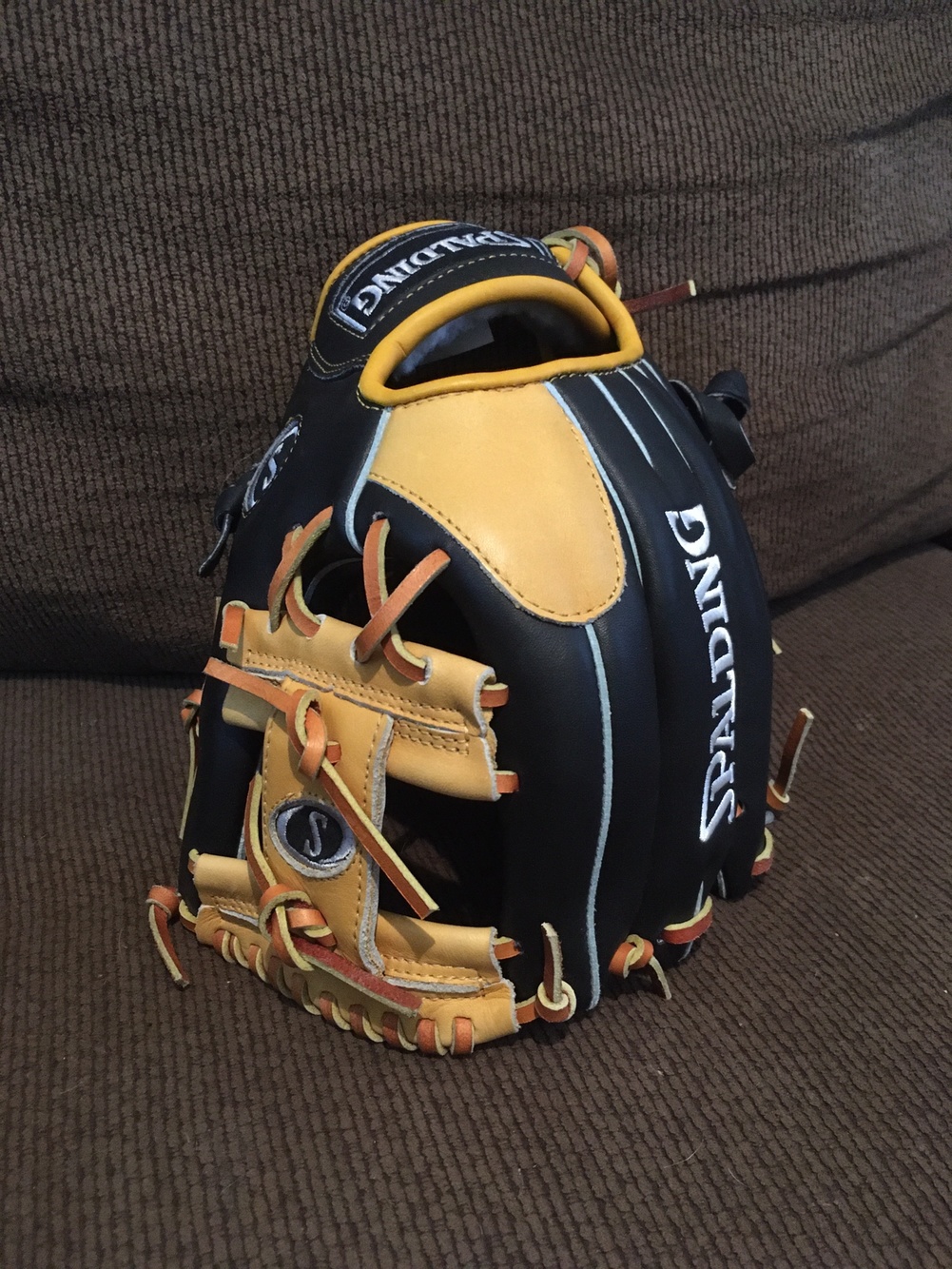 Rare Spalding pro select 42001 Robinson Cano | SidelineSwap