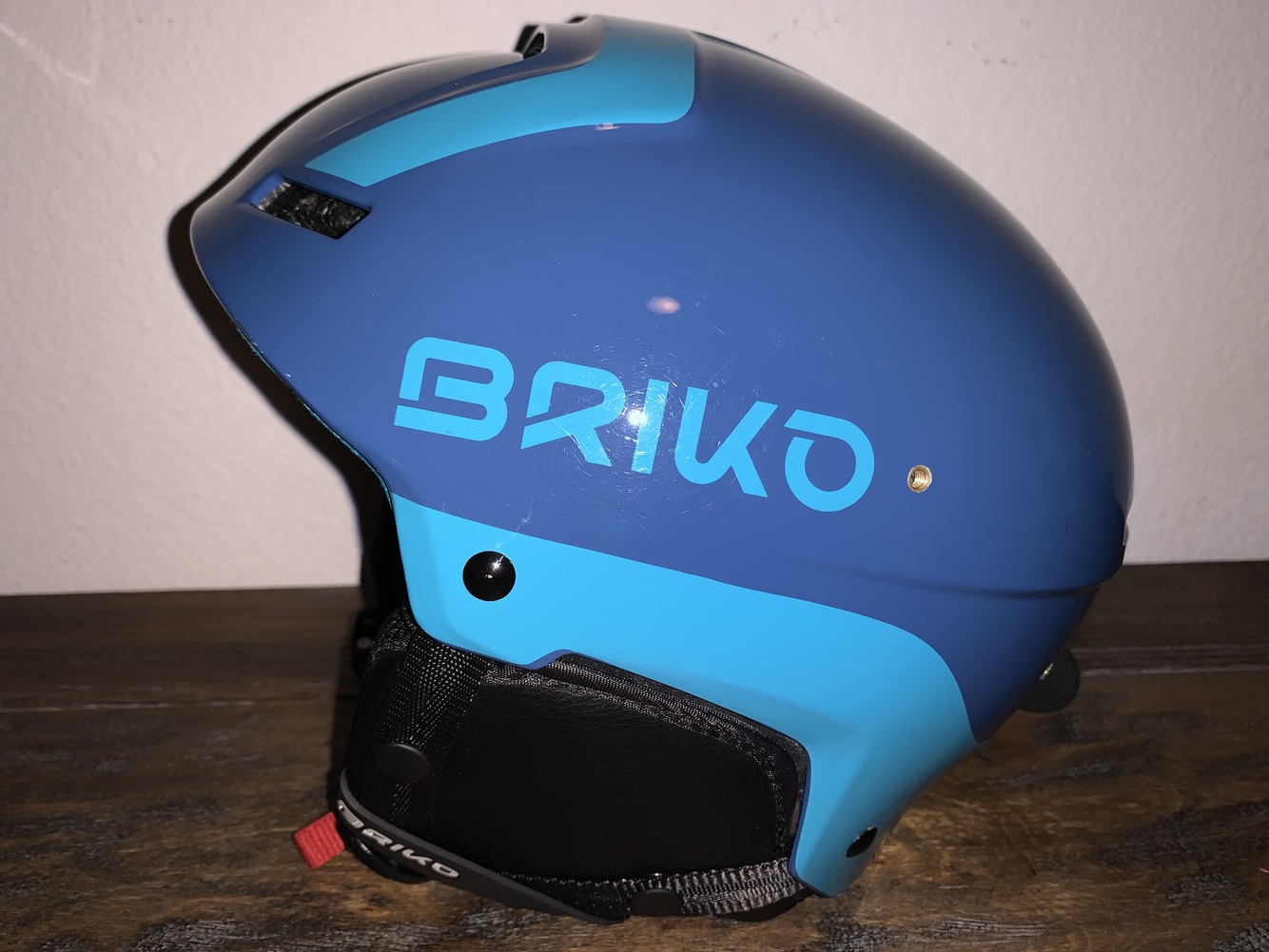 56cm Briko Slalom Helmet | SidelineSwap
