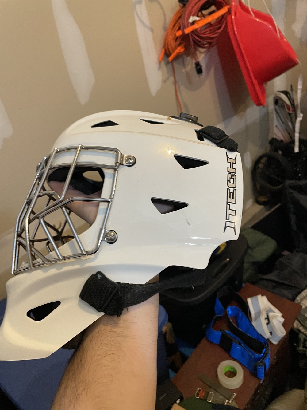 White Used Senior Itech Goalie Mask | SidelineSwap
