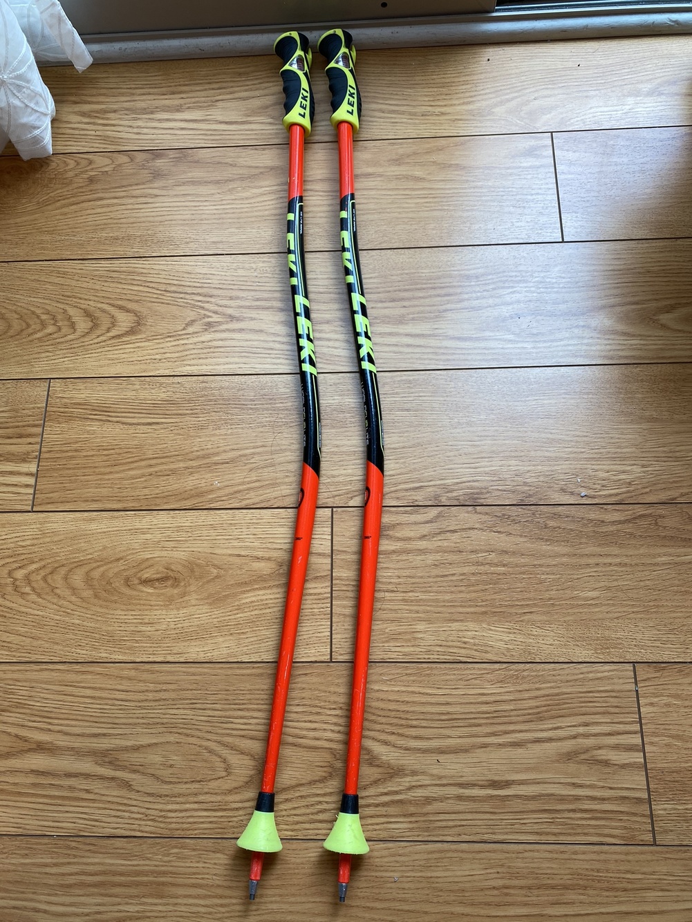 Used 36in (90cm) Racing World Cup Lite GS Ski Poles | SidelineSwap