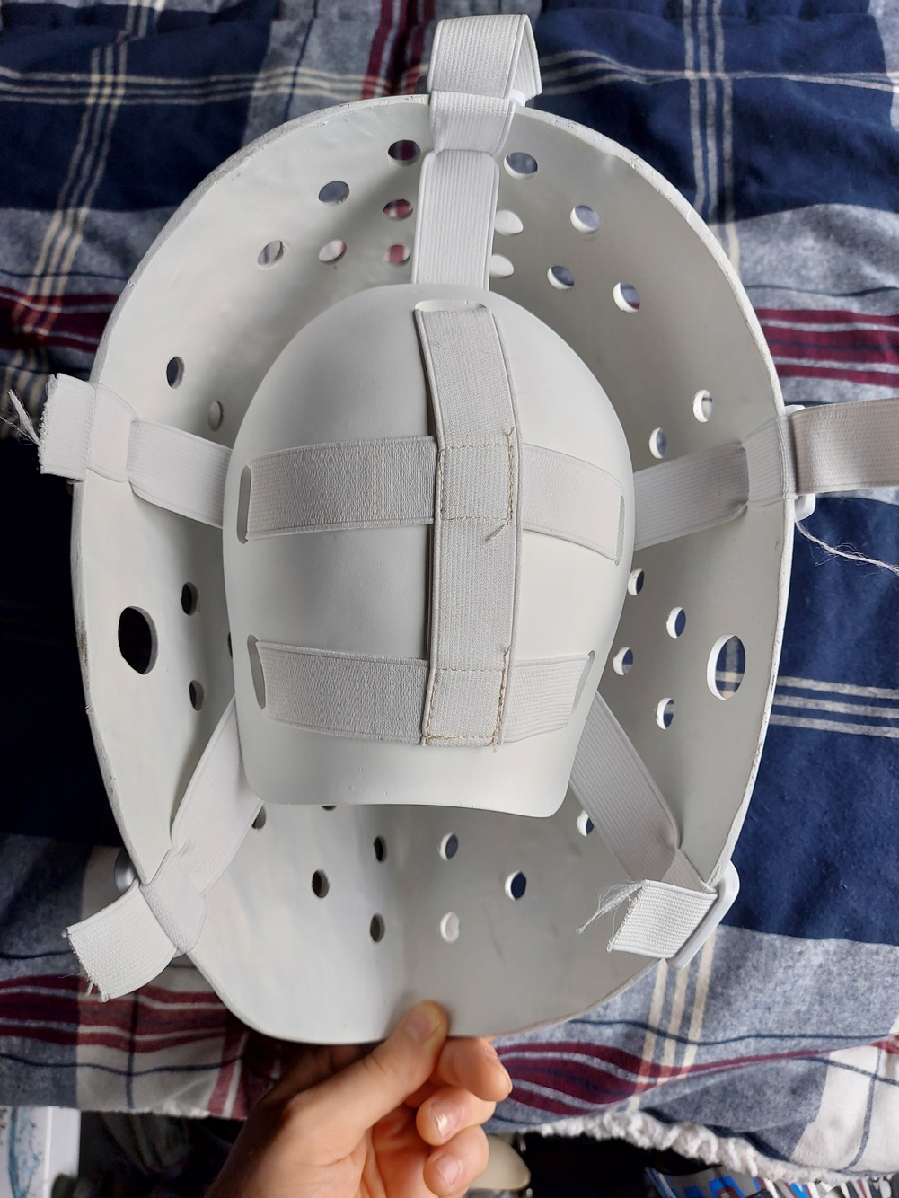 White Pelle Lindbergh Retro Style Goalie Mask | SidelineSwap