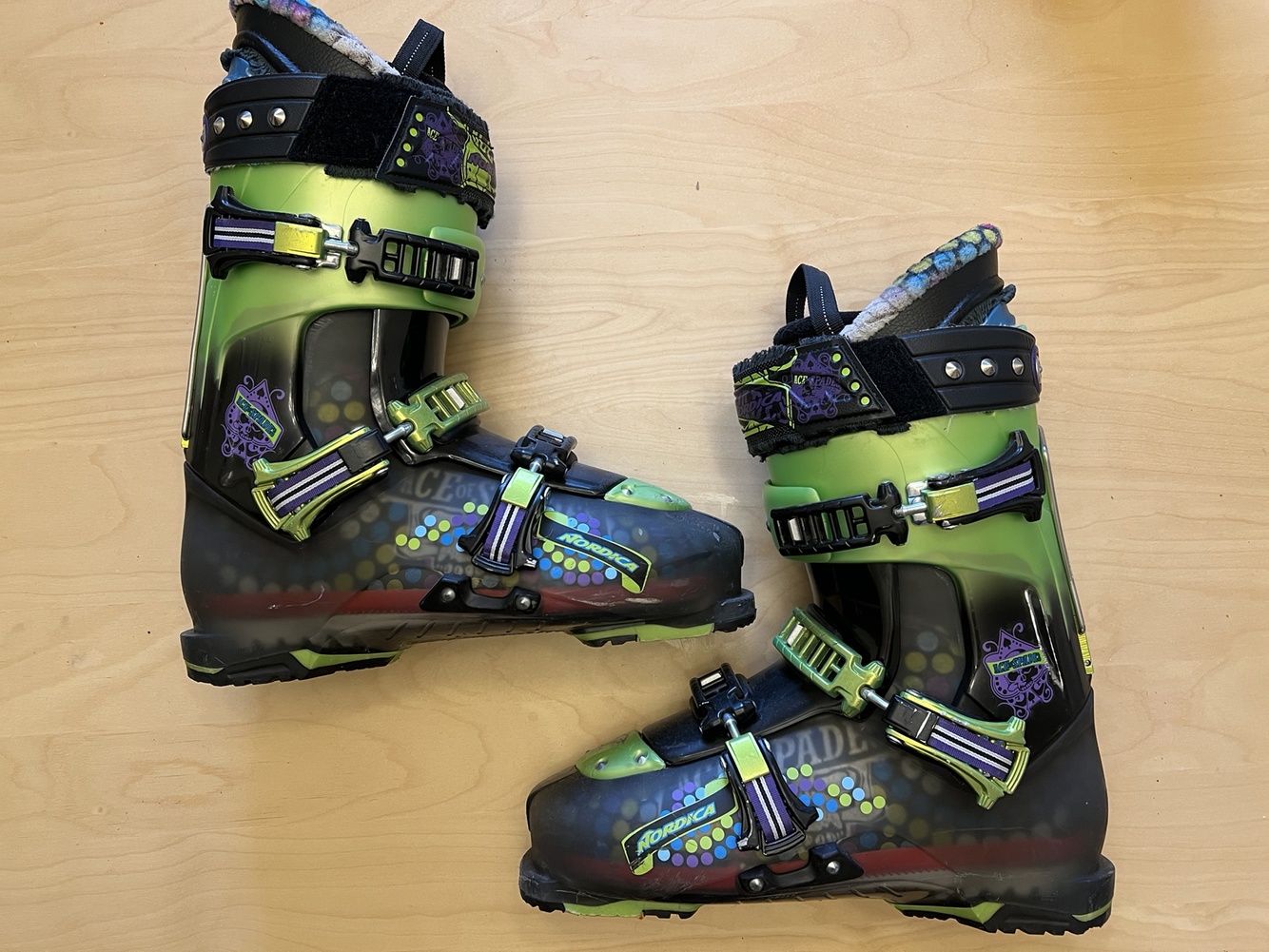 Used Park Stiff Flex Ace of Spades Ski Boots | SidelineSwap