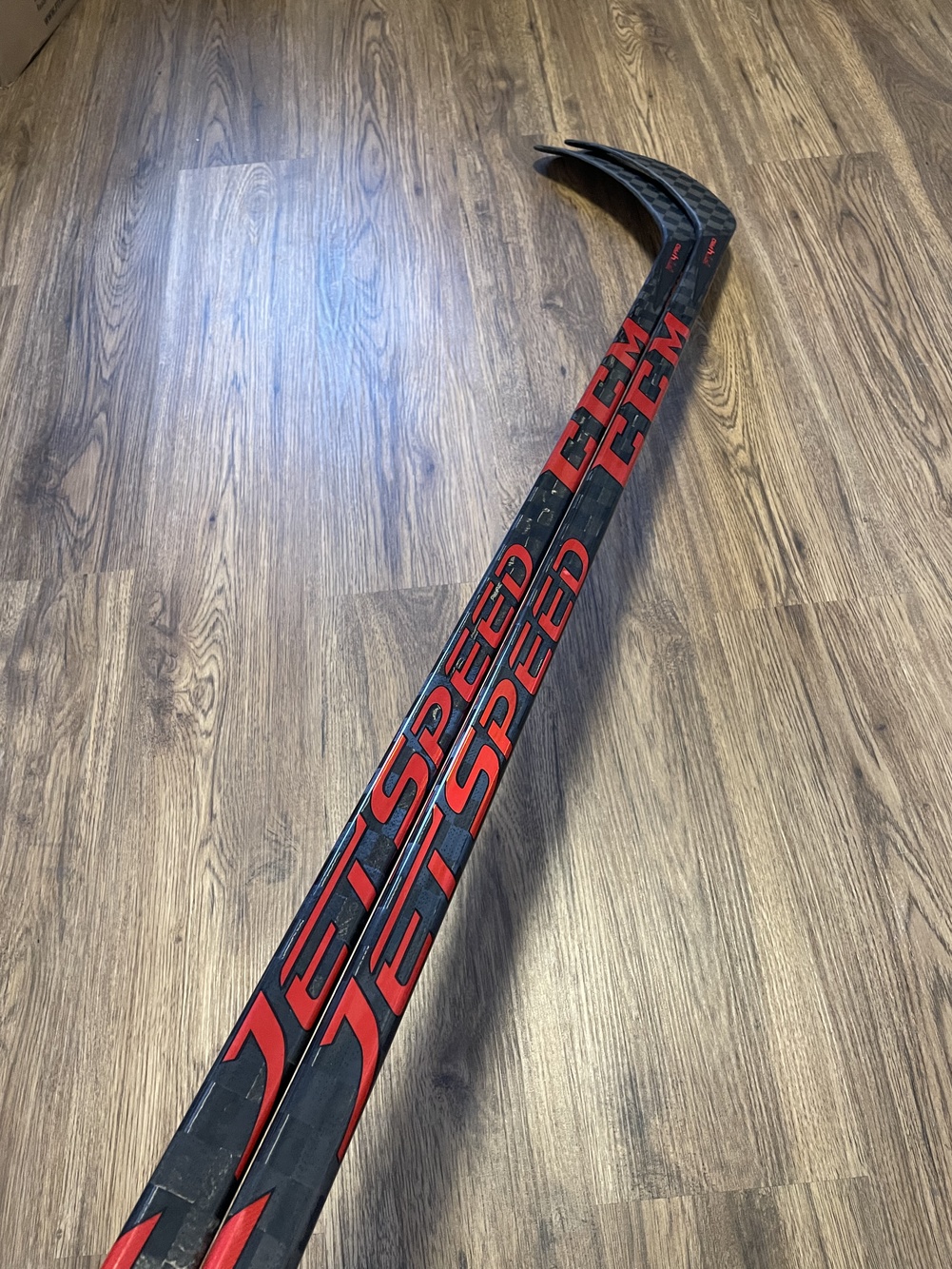 2 Pack - CCM FT4 Pro RH 85 Flex P19 | SidelineSwap