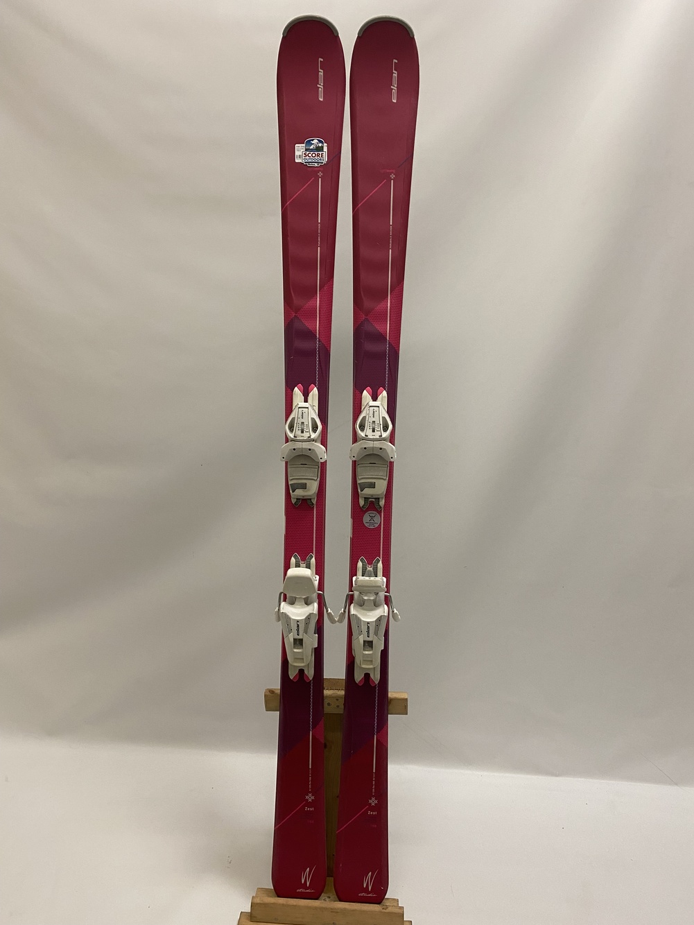 Elan Zest 158 cm Skis With Elan ELW 9.0 Bindings | SidelineSwap
