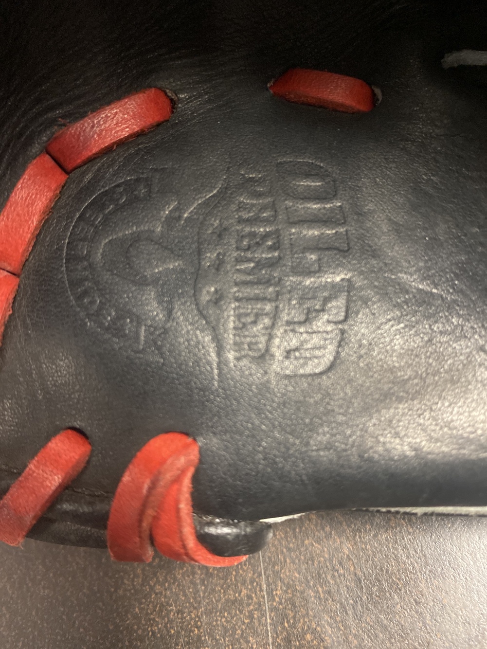 Pro issue Nike N1 elite Carson Kelly issued glove | SidelineSwap