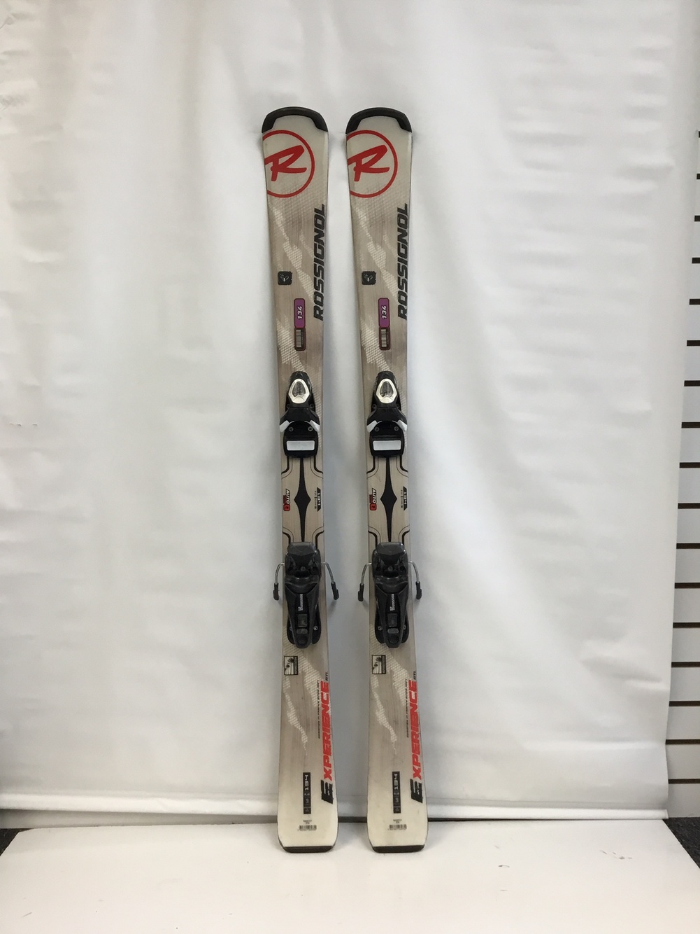 Rossignol Experience skis 134 cm with Rossi Axium Adjustable bindings ...