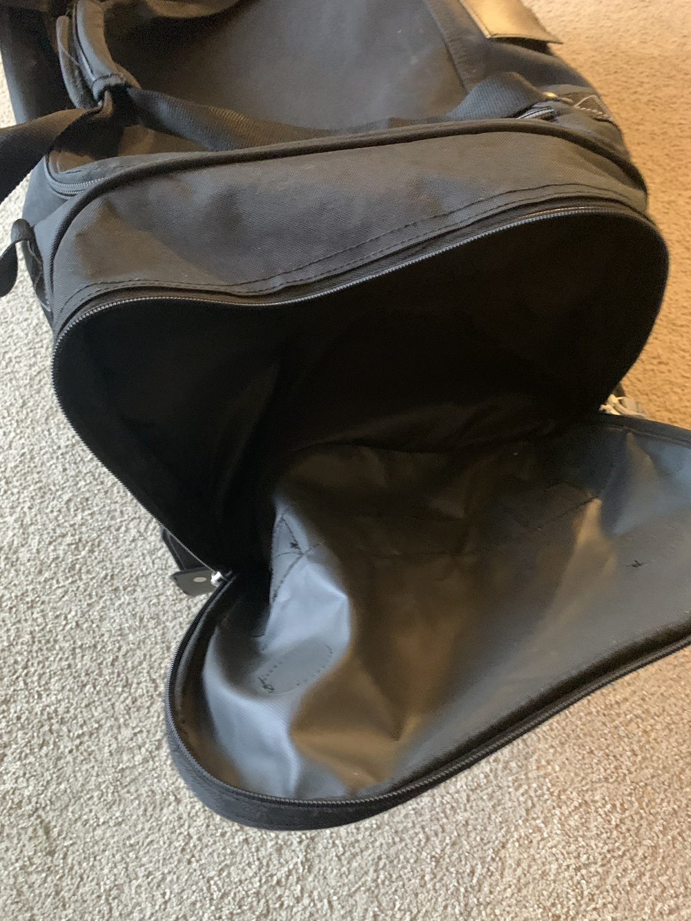 CCM REFEREE ROLLER BAG, Force Krome XL Girdle, Force XL Referee Pants ...