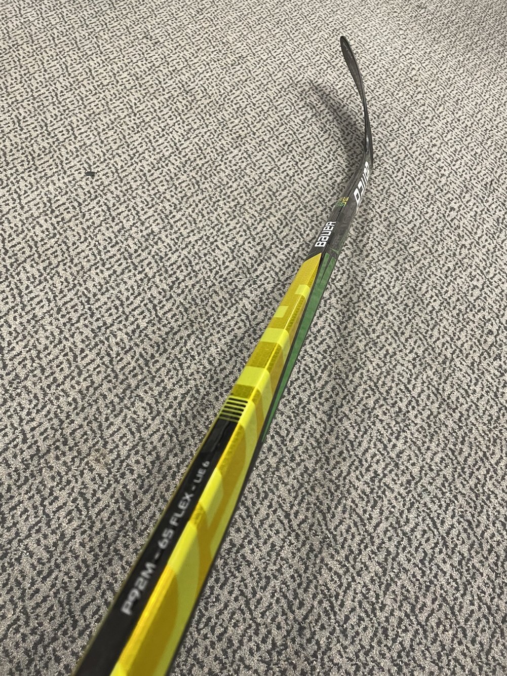 Bauer Supreme Ultrasonic P92M curve 65 Flex right hand stick | SidelineSwap