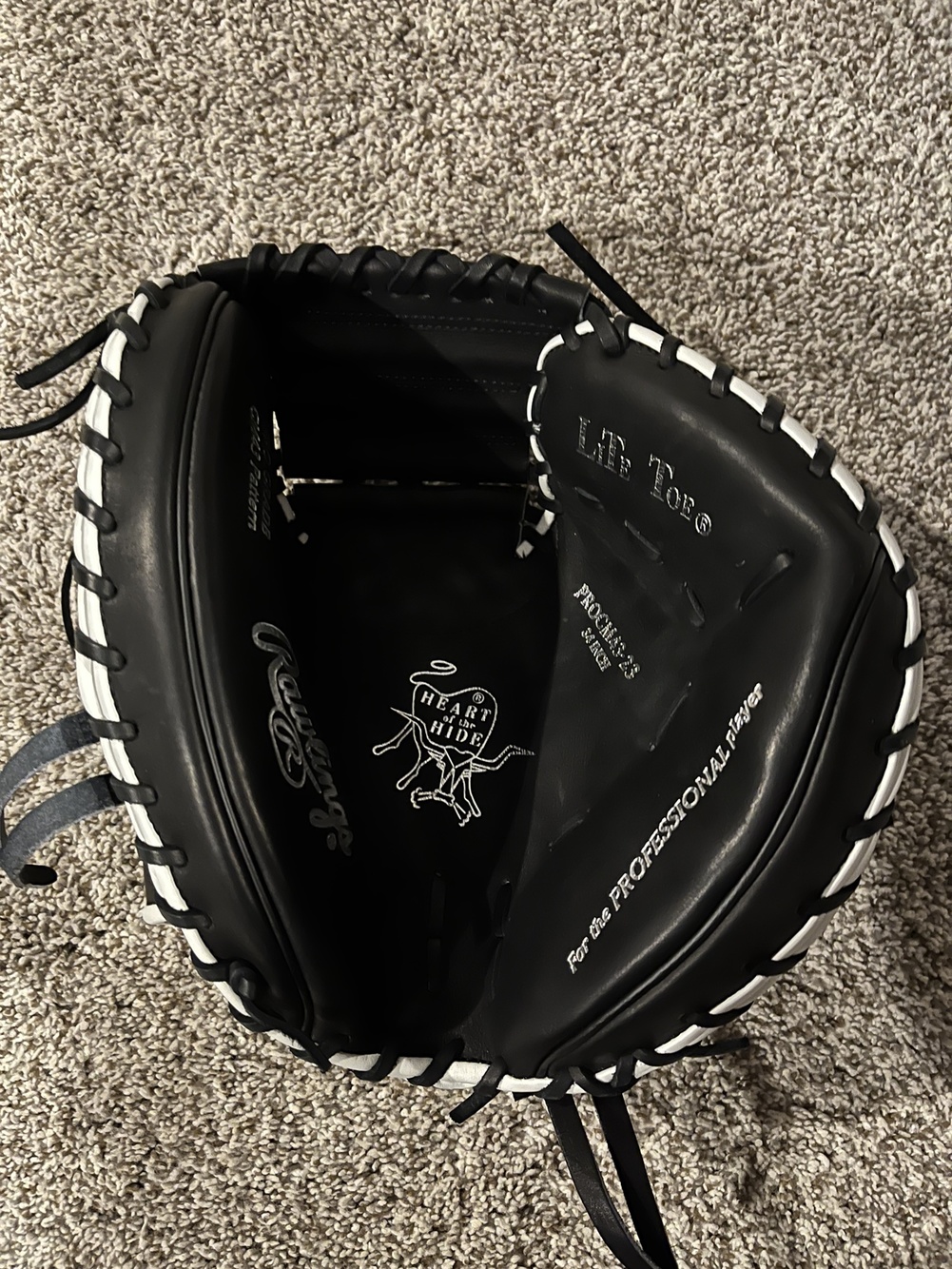 New Right Hand Throw 34" Heart of the hide Catcher's Glove | SidelineSwap