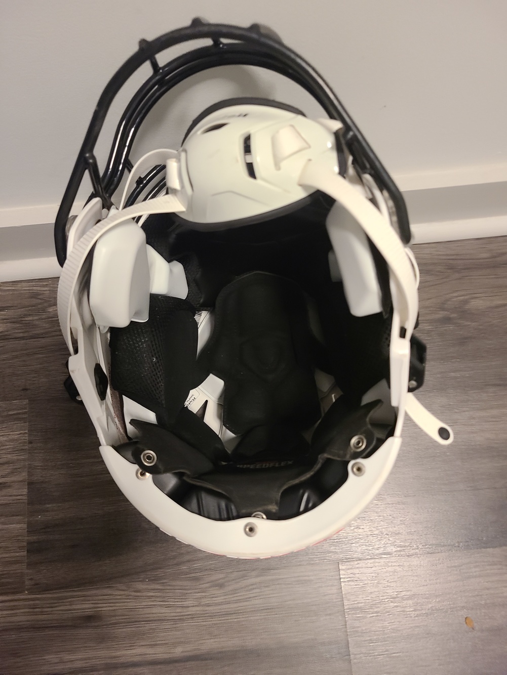Helmet Used Riddell SpeedFlex | SidelineSwap