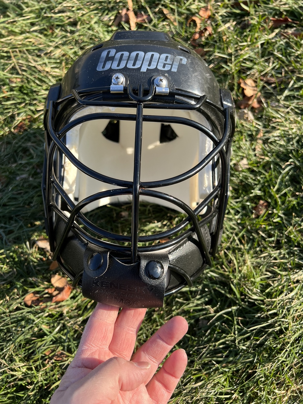 Cooper sk2000 large goalie | SidelineSwap