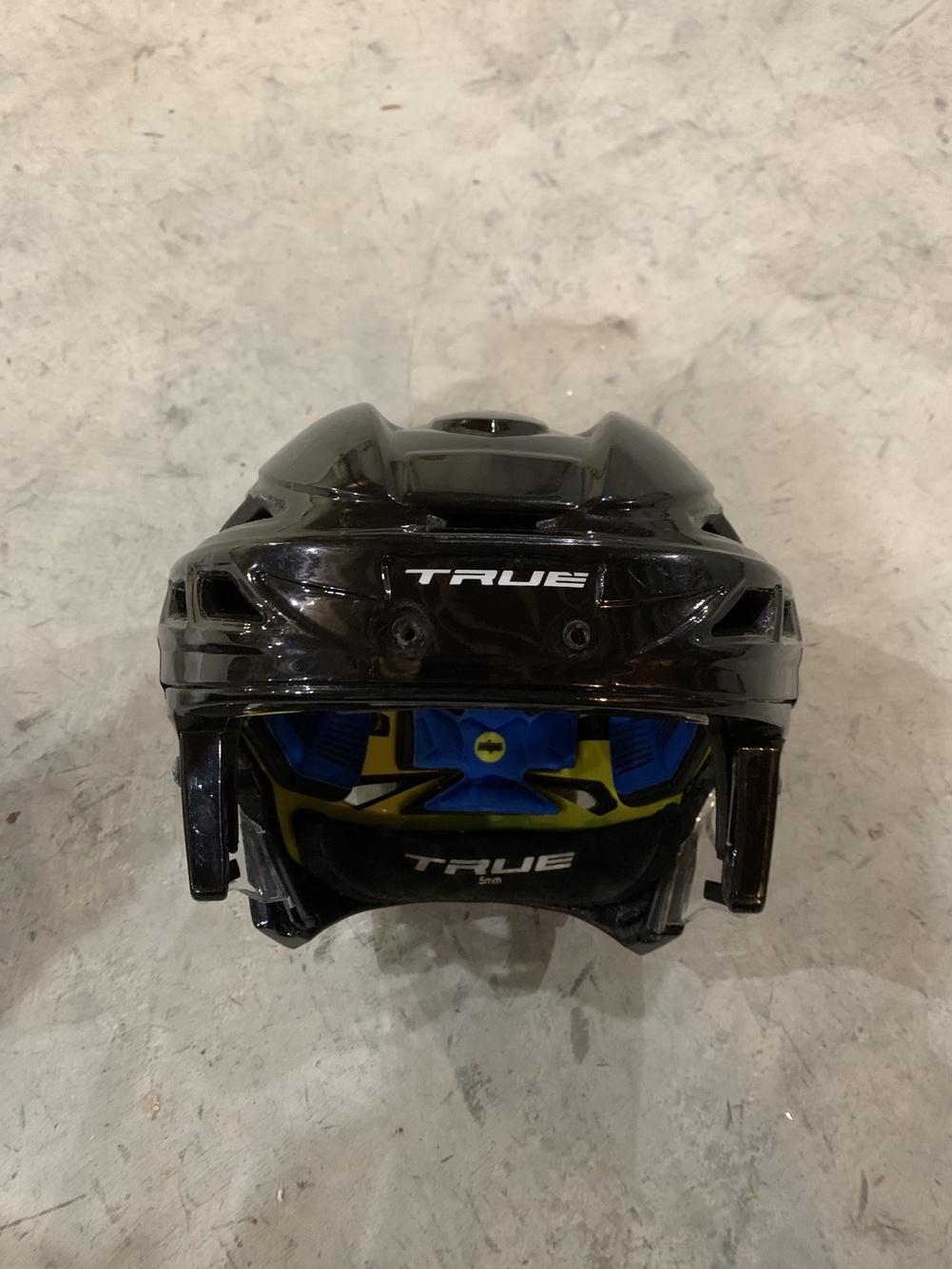 medium true helmet | SidelineSwap