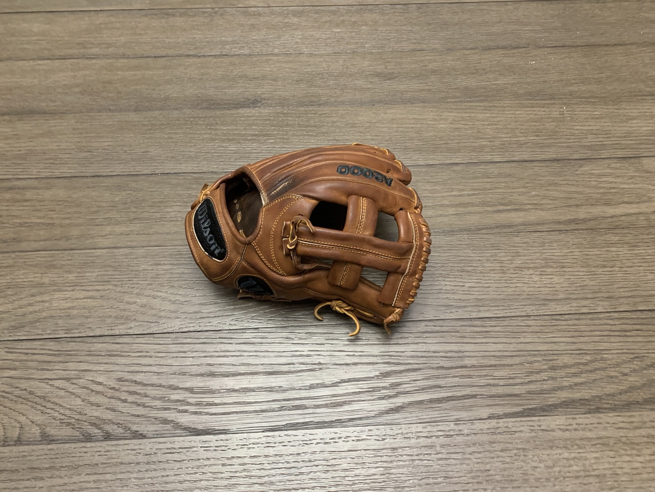 Wilson A2000 EL3 11.75” Single Post Web | SidelineSwap
