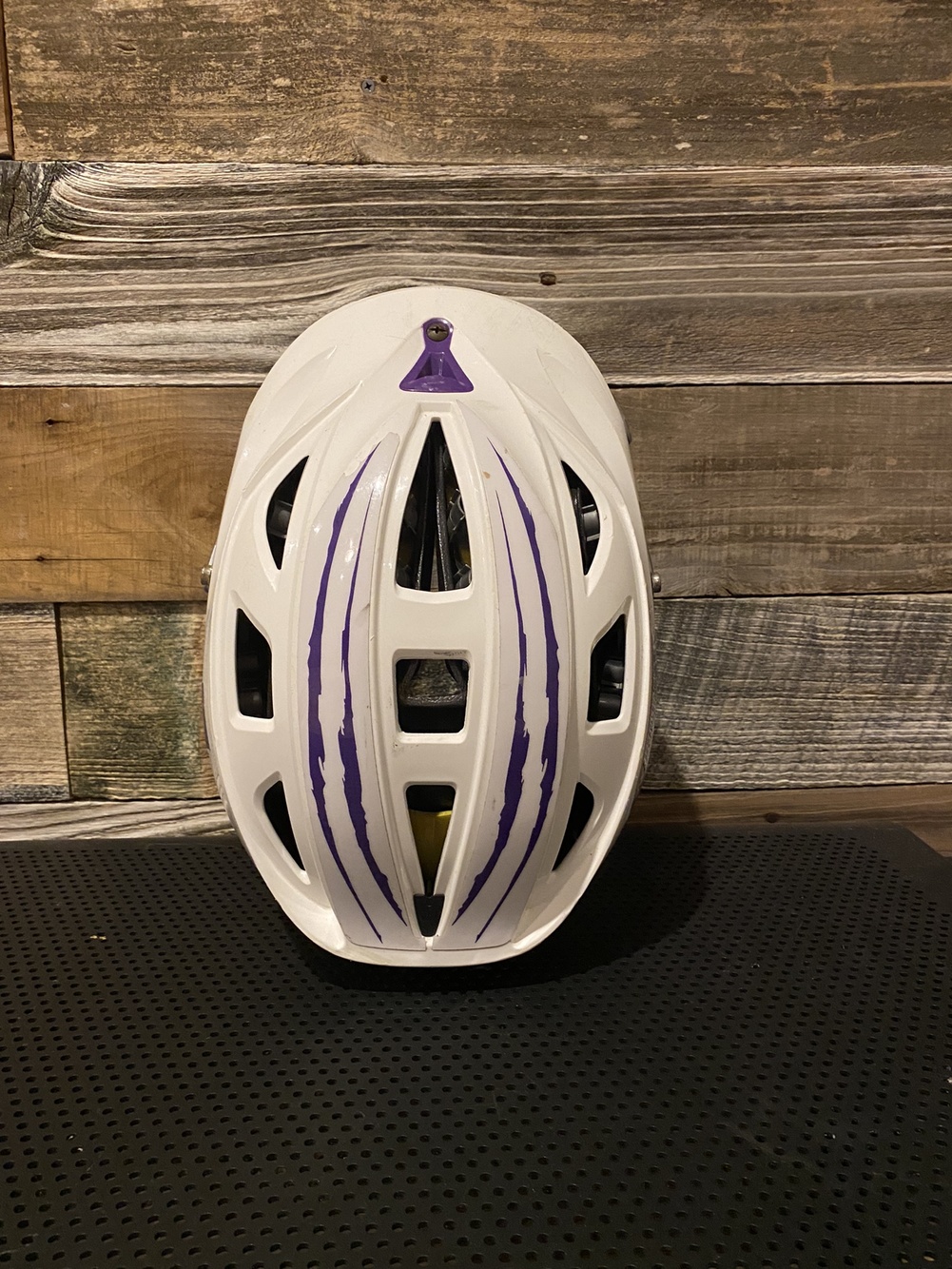 Used Cascade R Helmet | SidelineSwap
