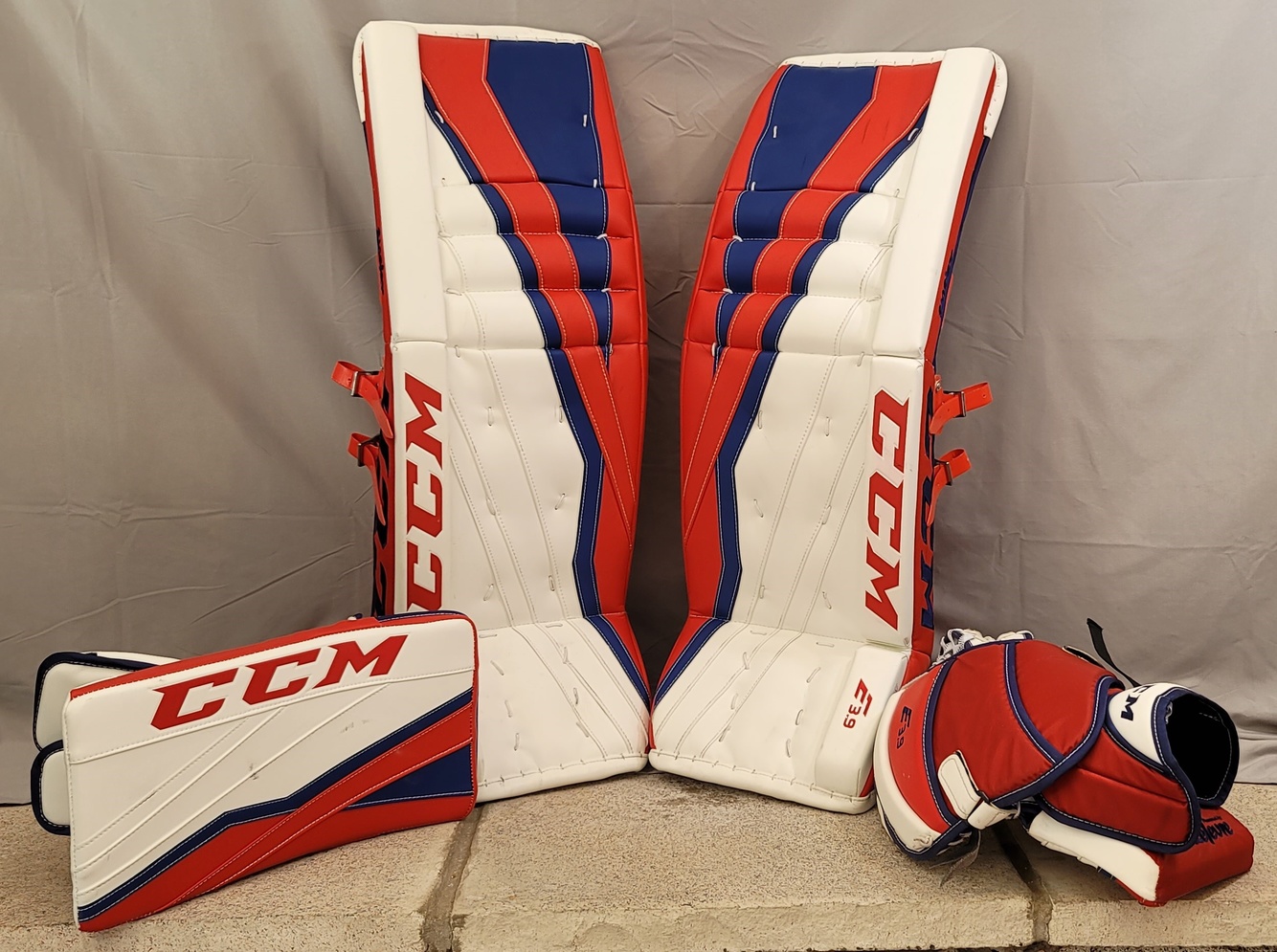 CCM 3.9 34"+2" Carey Price colorway | SidelineSwap