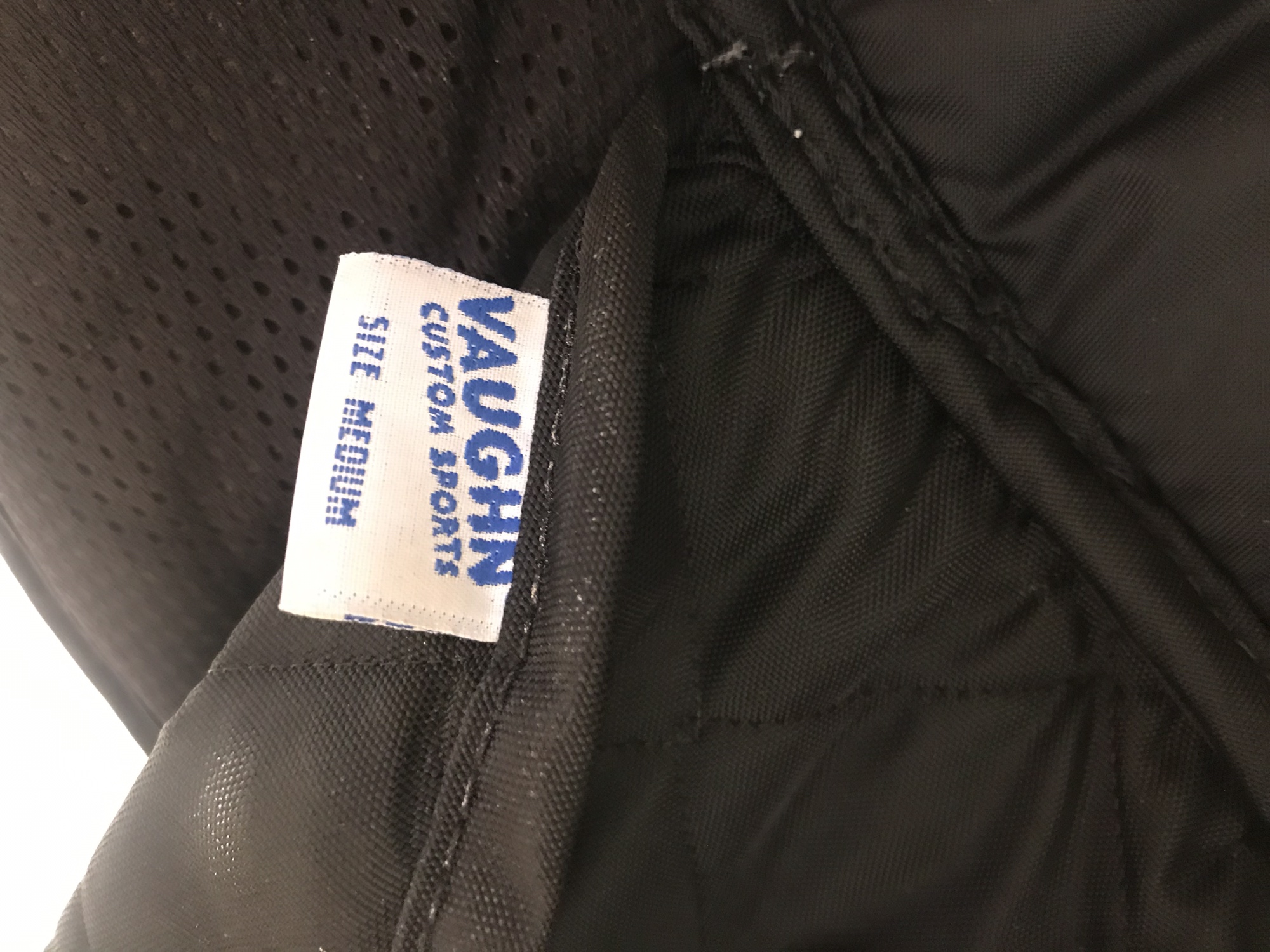 Medium Vaughn Velocity V2 7000 Goalie Chest Protector | SidelineSwap