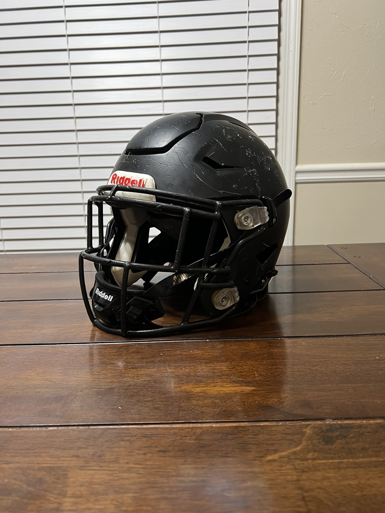 Riddell SpeedFlex- Large- Matte Black | SidelineSwap
