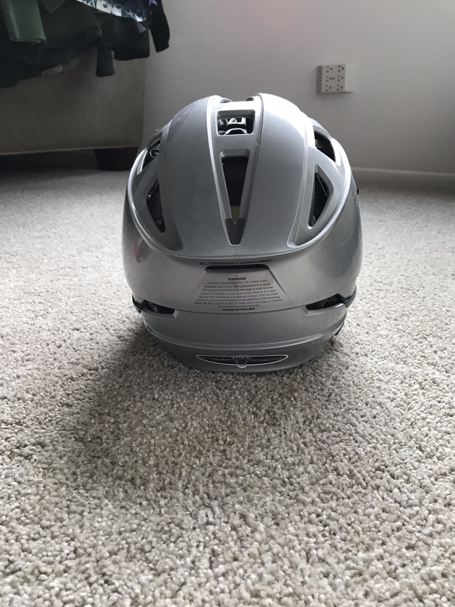 New Cascade R Helmet | SidelineSwap