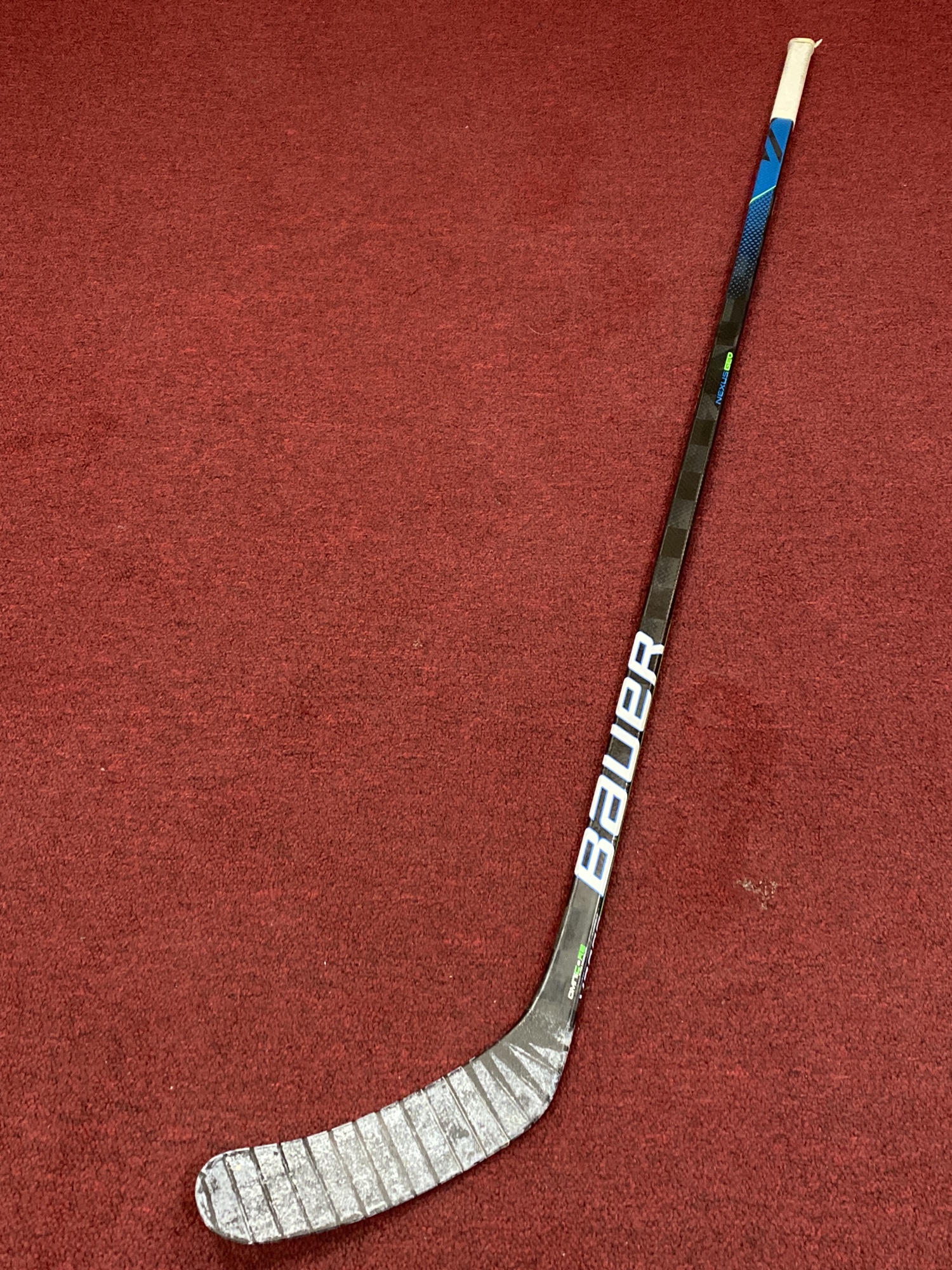 Bauer Geo P92M 77 Flex RH Pro Stock Stick Item#WMUW | SidelineSwap