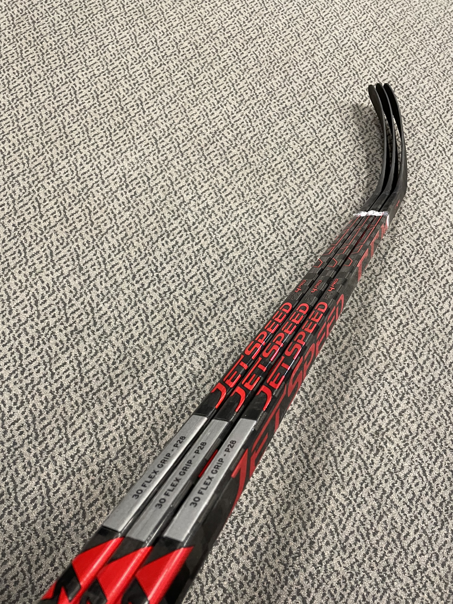 CCM FT4 Pro P28 curve 30 Flex 3-Pack right hand sticks | SidelineSwap