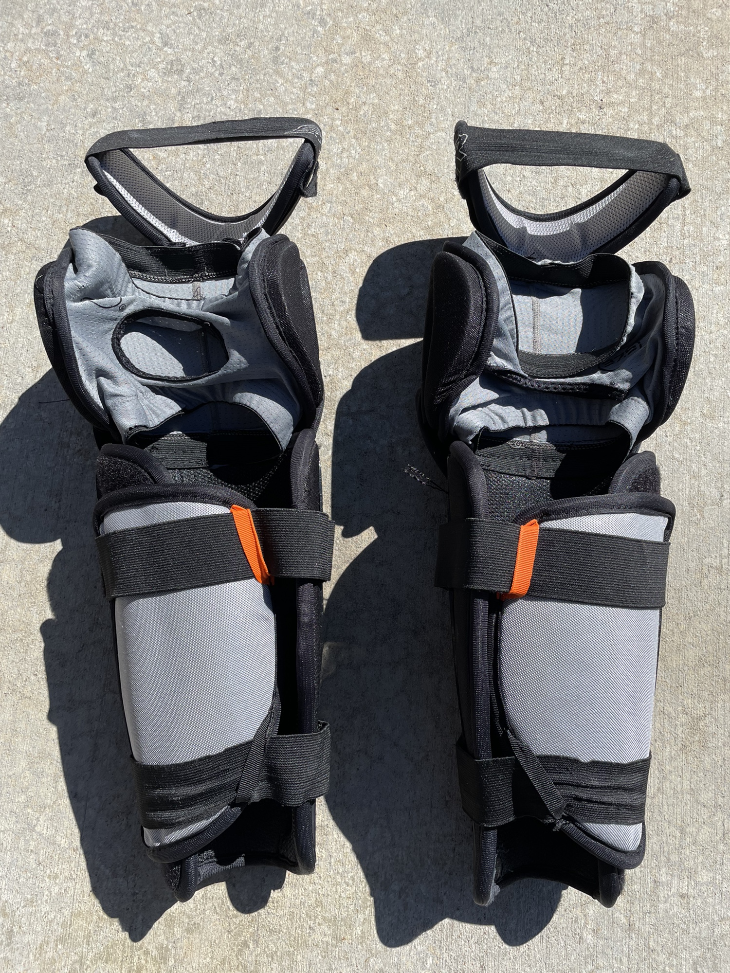 Bauer Referee Shin Pads (Large) | SidelineSwap