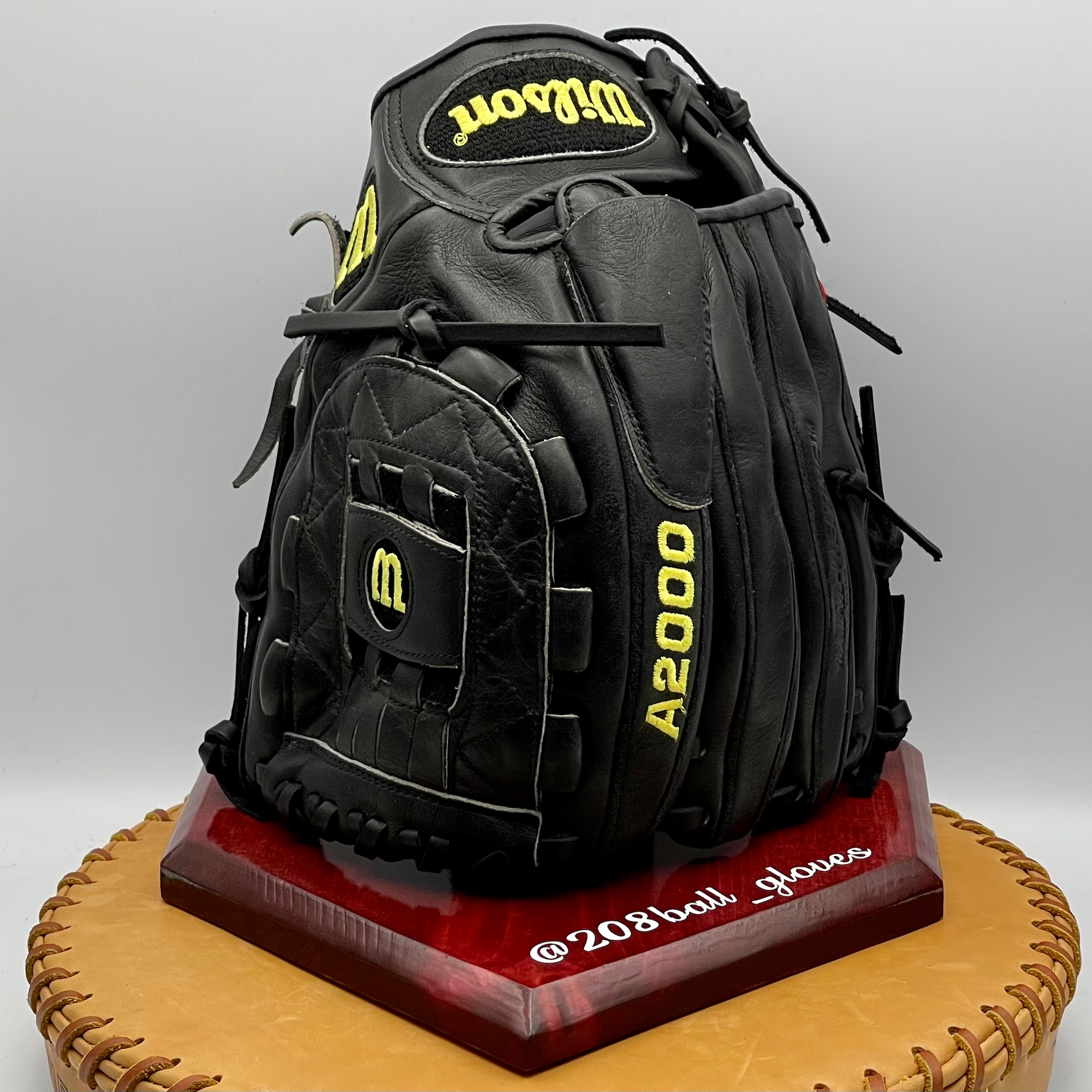 Wilson A2000 Aso 12” Pitchers Glove | SidelineSwap