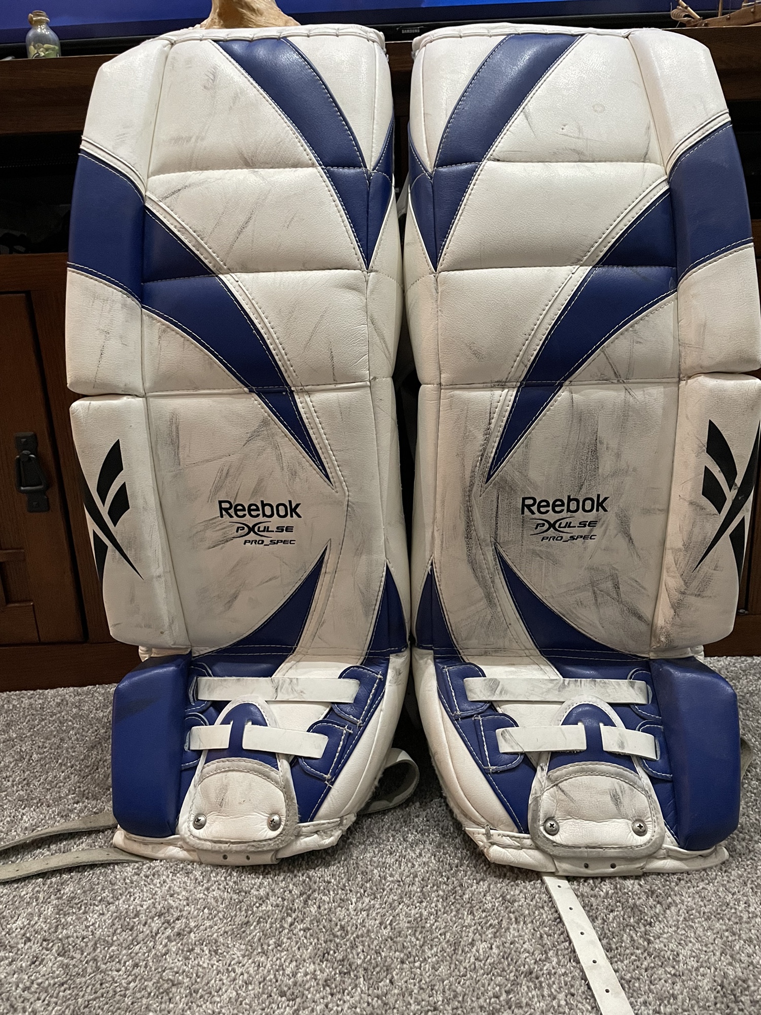 31" Reebok XPulse Pro Spec Goalie Leg Pads | SidelineSwap
