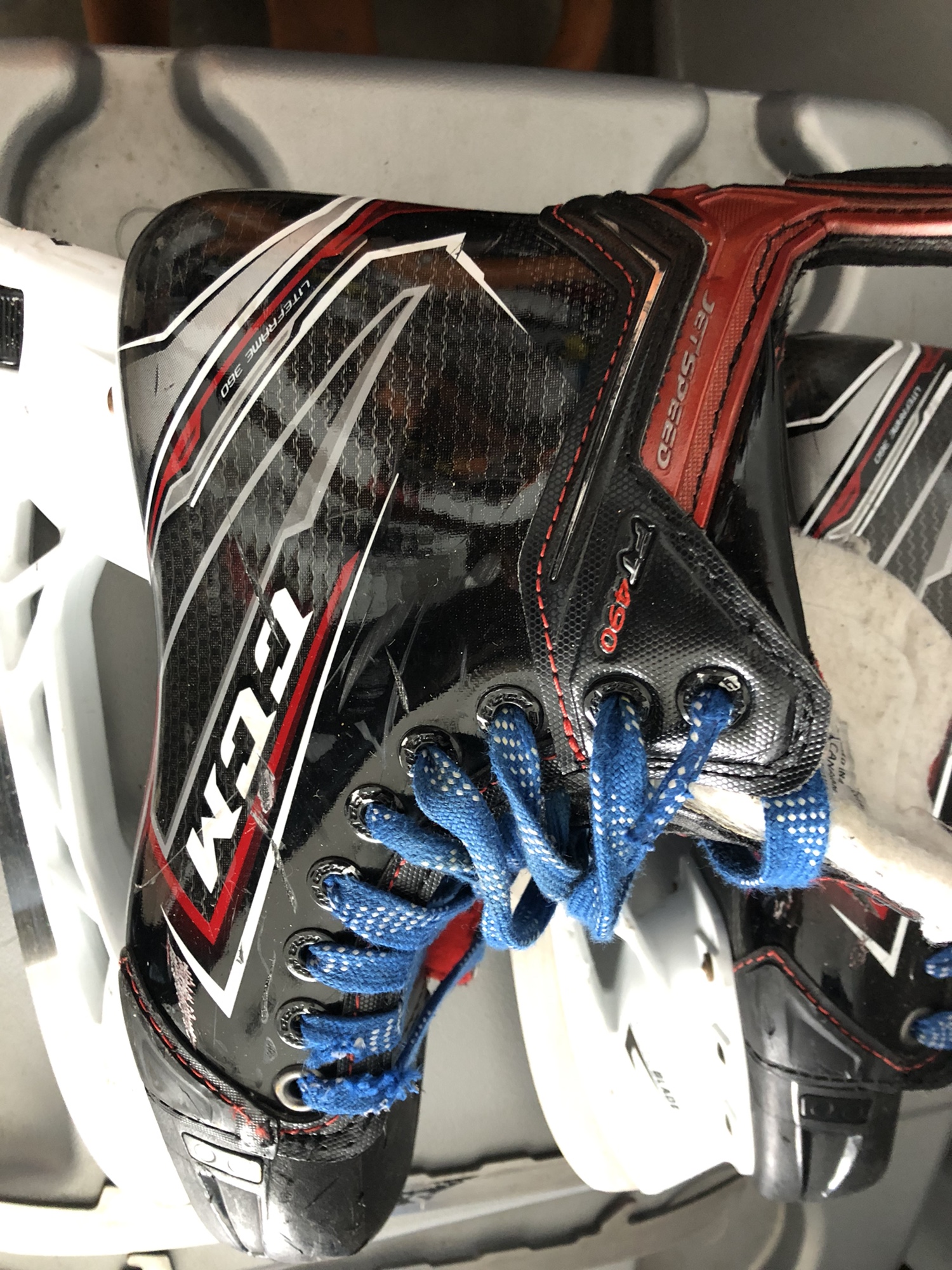 CCM JetSpeed FT490 Hockey Skates | SidelineSwap