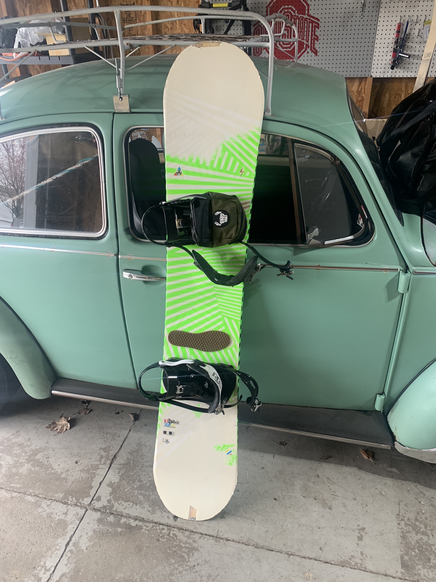 K2 Dark star Snowboard & Extras | SidelineSwap
