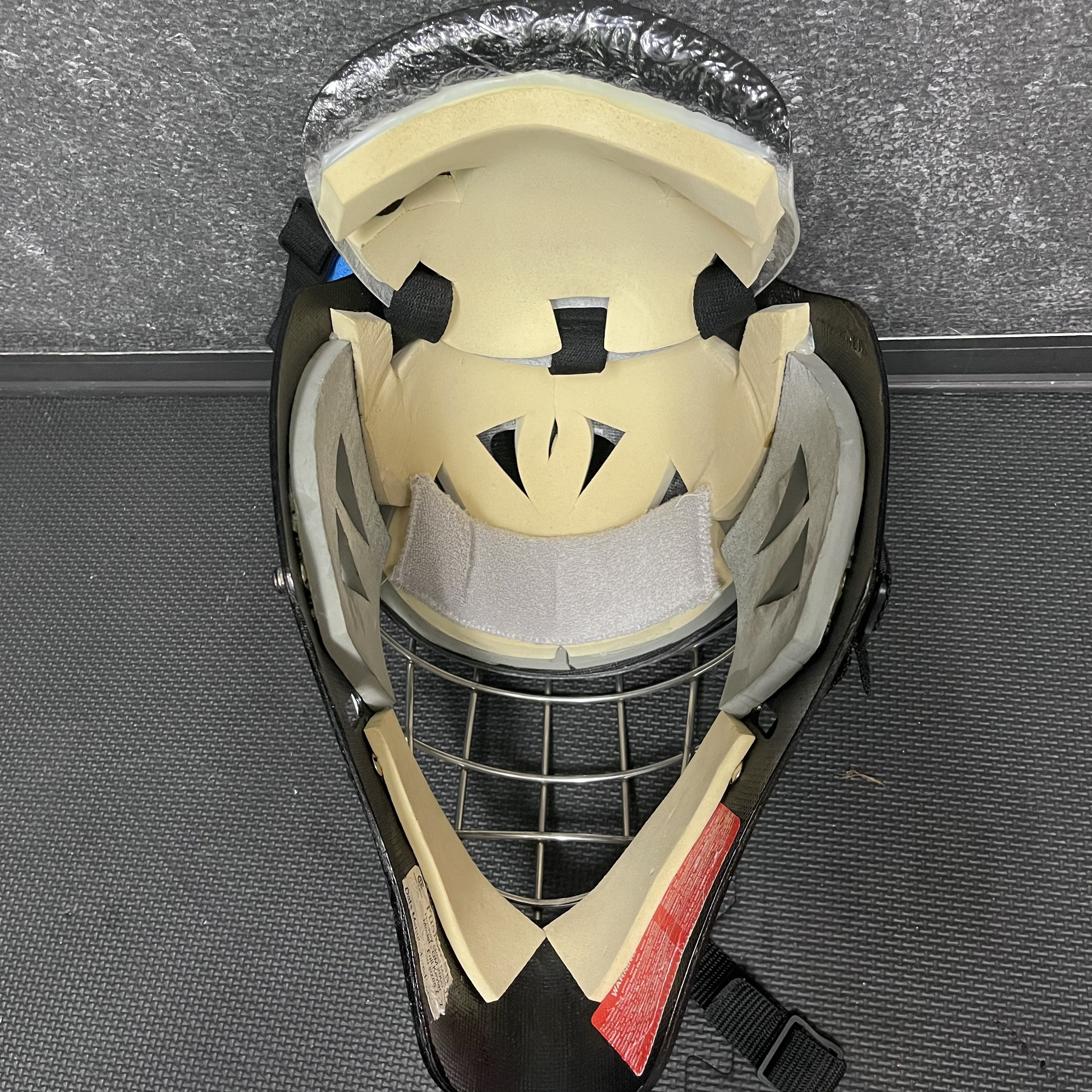 FUSION FULL CARBON KEVLAR GOALIE MASK • SR Large | SidelineSwap