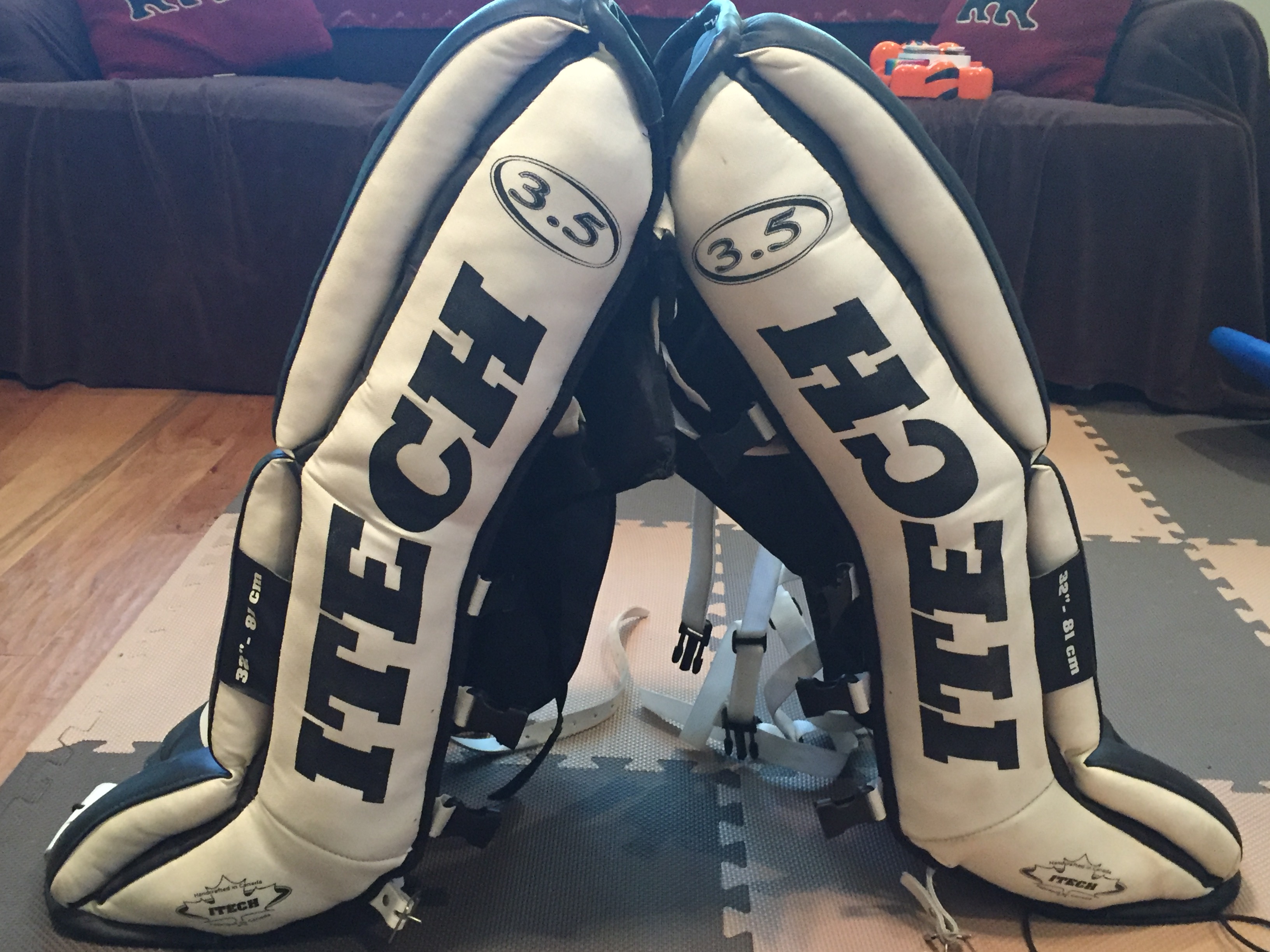 New 32" Itech Profile 3.5 Goalie Leg Pads | SidelineSwap