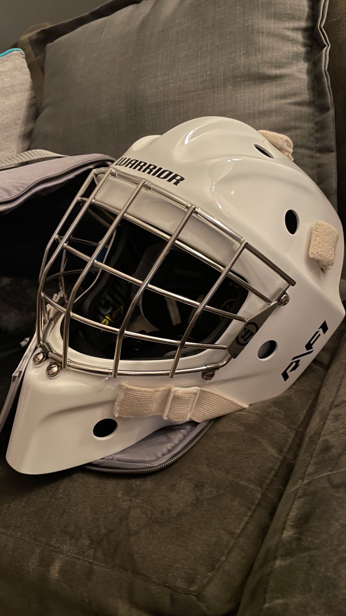 Senior Warrior Goalie Mask RF1 Pro | SidelineSwap