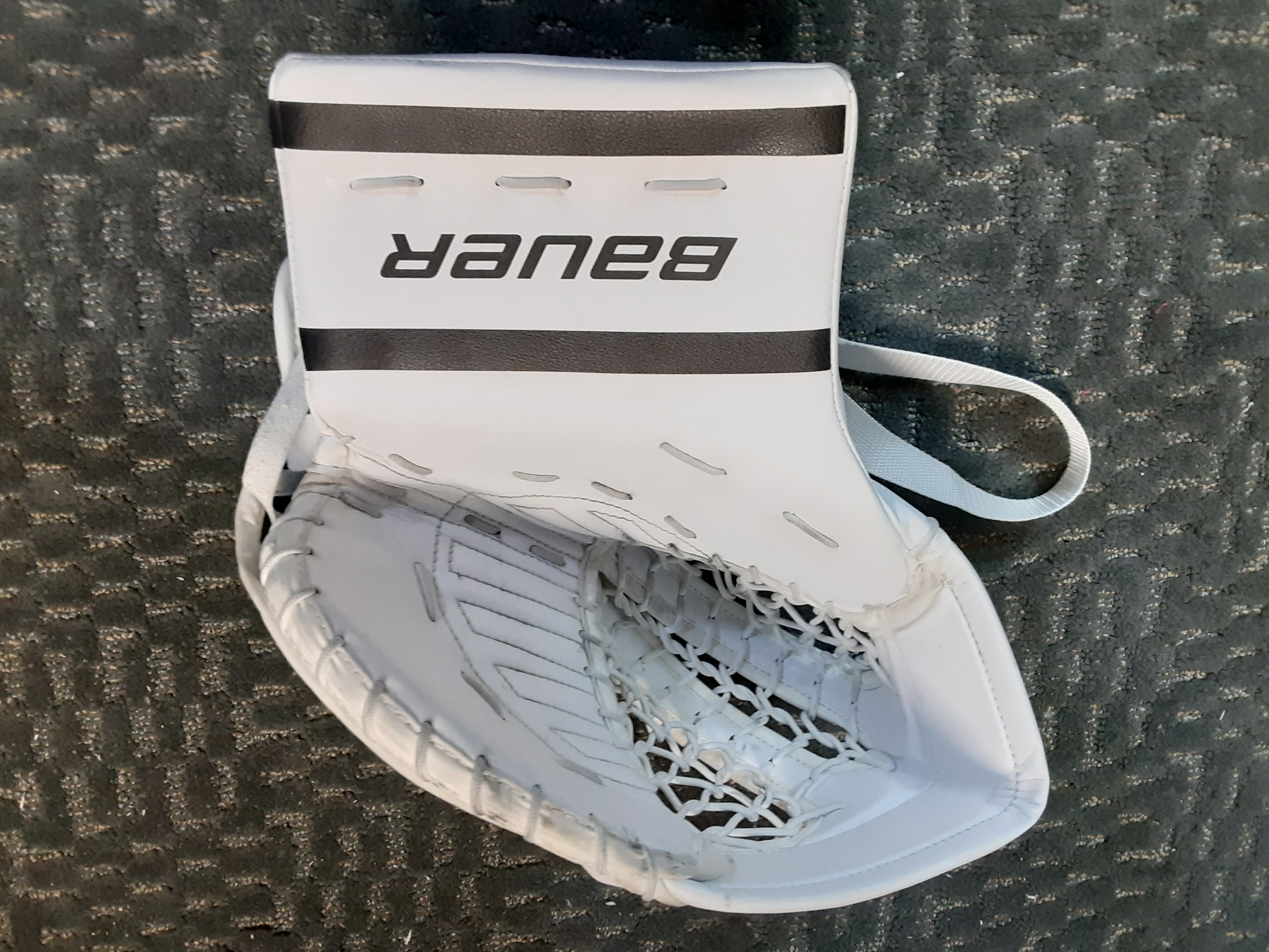 New Bauer Regular GS Trapper | SidelineSwap