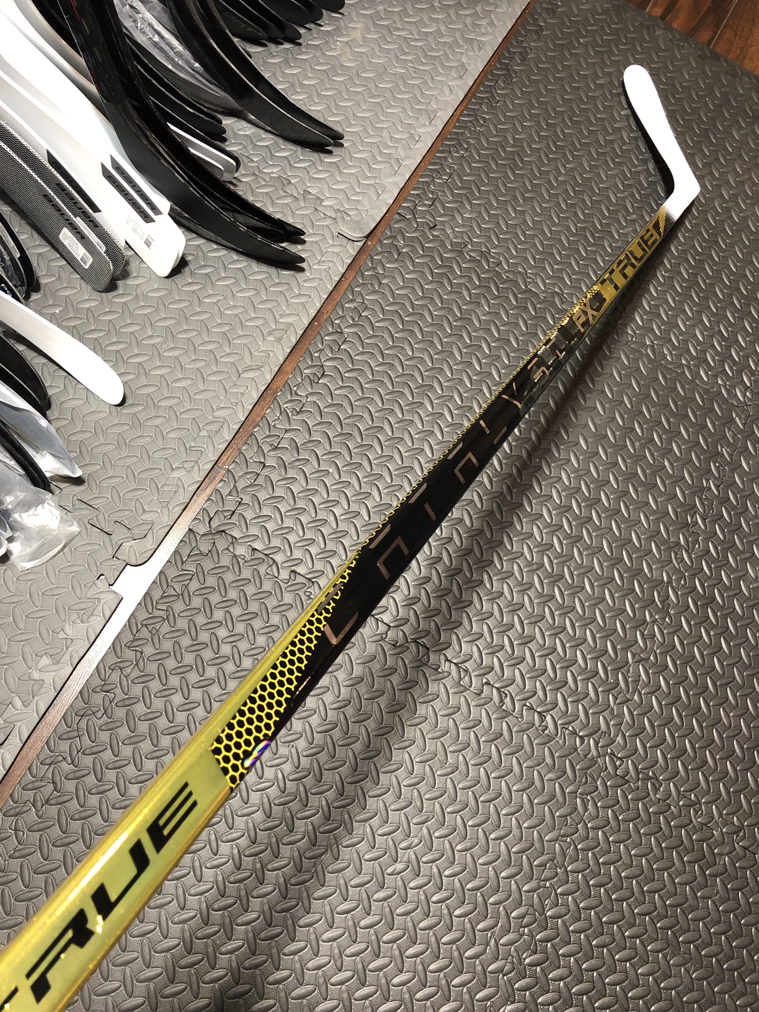 New LH True Catalyst PX Bordeleau 85 Flex | SidelineSwap